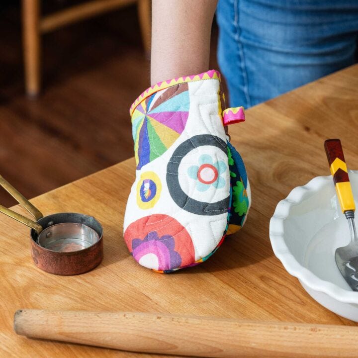 GO! Modern Mini Oven Mitts – AccuQuilt