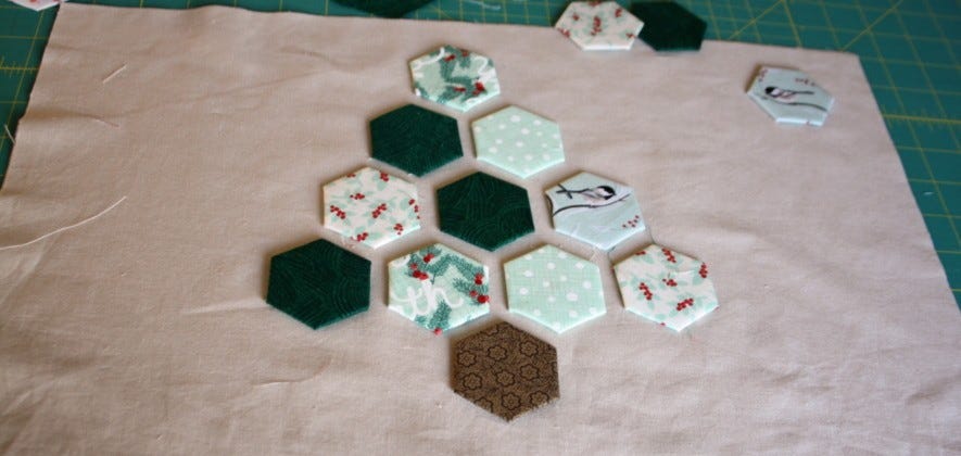 Modern Holiday Hexagon Placemats: A Quilting Tutorial