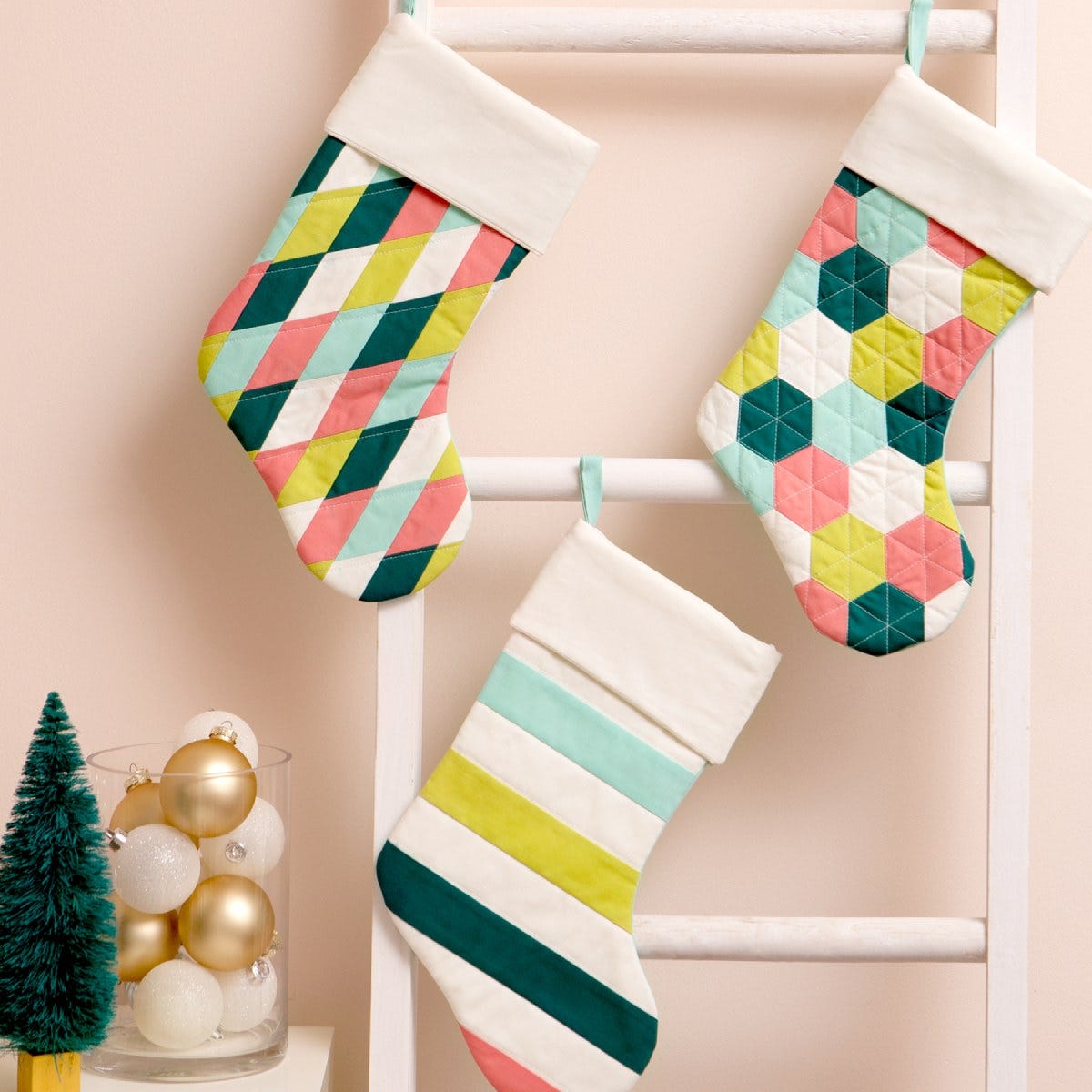 8 Holiday Stocking Projects and Patterns