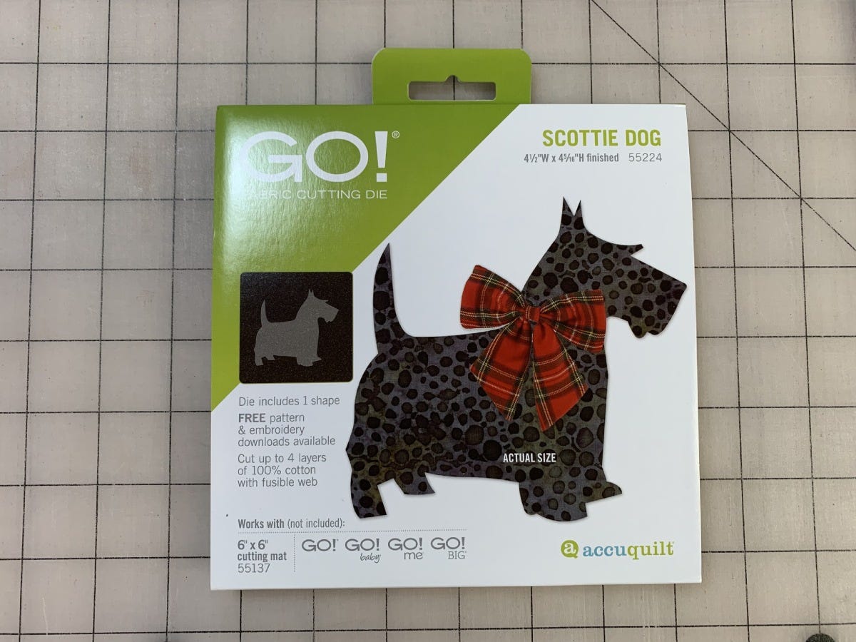 Fast DIY Pet Bandana: Happy International Dog Day!