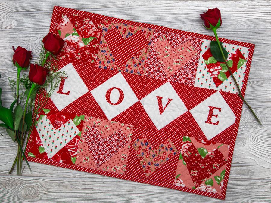 7+ Valentine's Day Quilt Projects You'll Heart