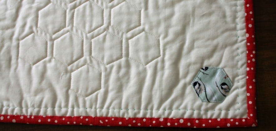 Modern Holiday Hexagon Placemats: A Quilting Tutorial