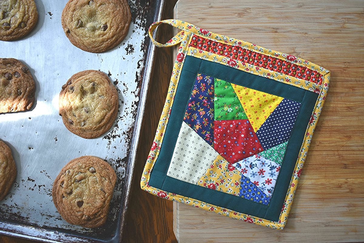 Crazy Quilt GO! Vintage Touch Pot Holder