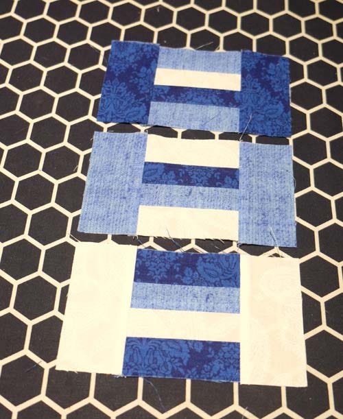 Quick Spool Table Topper From 3 Fat Quarters