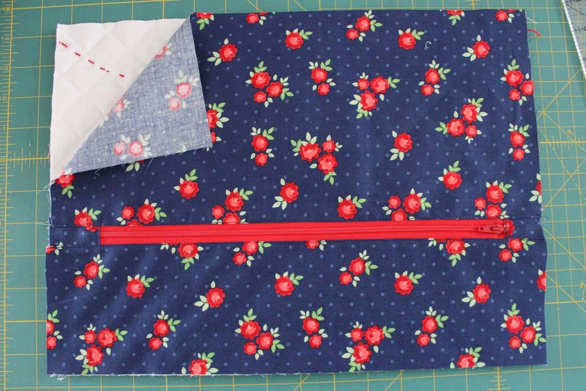 Quilted Pennant Pillow Tutorial with the New GO! Pennants Die